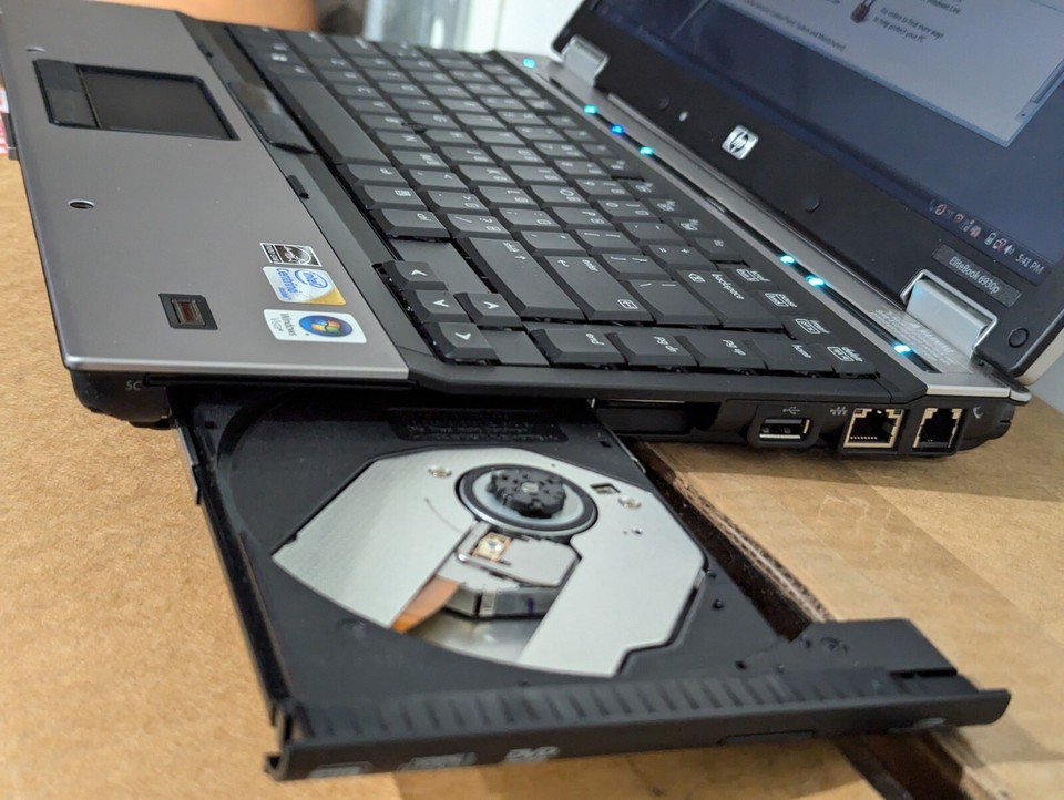 Vintage Windows Vista Laptop PC New Battery Core 2 Duo P8600 2.4GHz ...