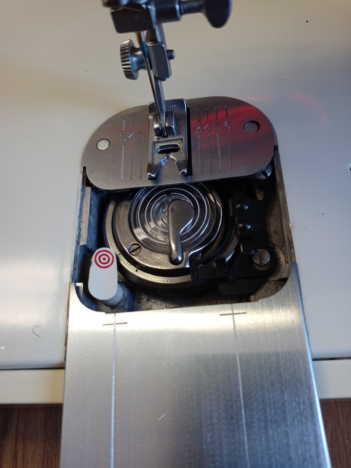 (NON-WORKING) Singer Golden Touch & Sew Deluxe Zig-Zag Model 750 Sewing ...