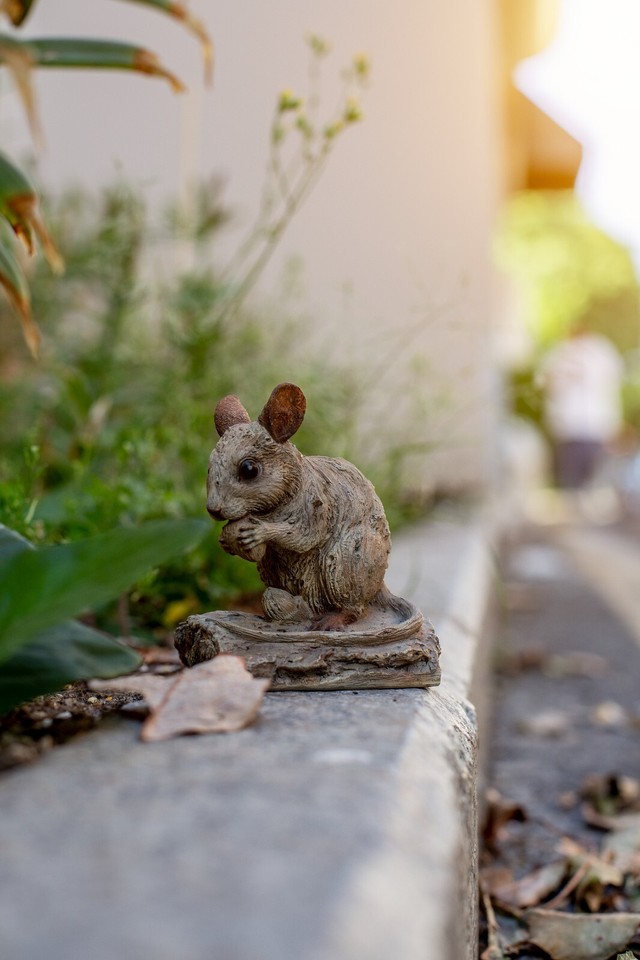 Cute Mouse Garden Statue Driftwood Look Garden Decor Home Tabletop ...