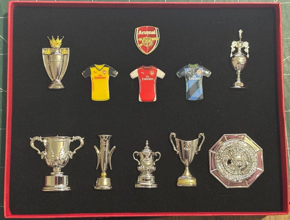 Arsenal Trophy Pin Badge Set | eBay