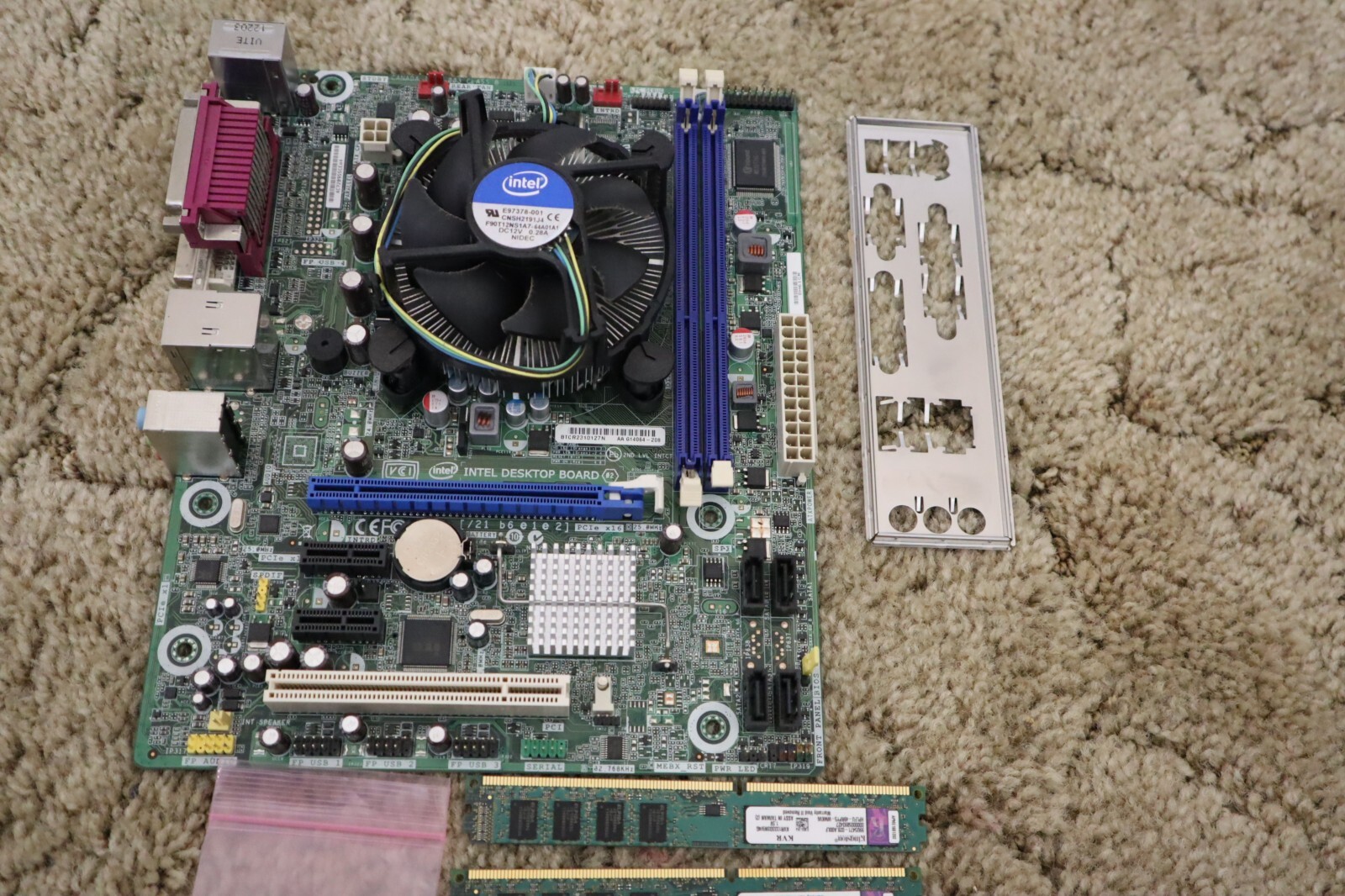 Intel DH61CR LGA 1155 DDR3 SDRAM Desktop Motherboard w/IO + Rams ...