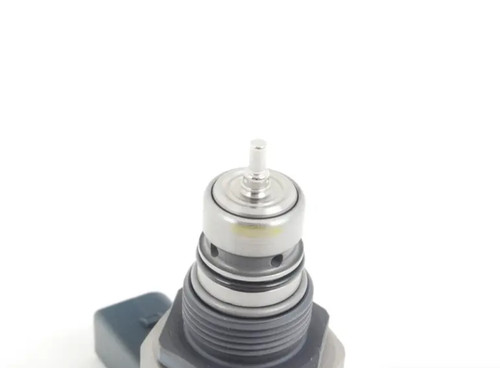 NEW BMW 3 F30, F80 FUEL PRESSURE REGULATOR 13537801992 7801992 ORIGINAL ...