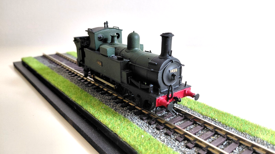 OO Gauge Kit Built Fine Scale GWR 2-4-0 Metro (14XX) Tank Locomotive ...