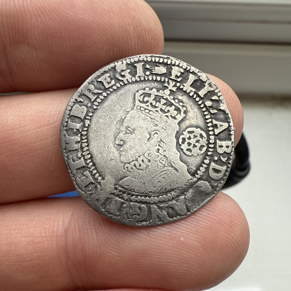💥 EXCEPTIONAL 💥 ELIZABETH 1 SILVER SIXPENCE MM HAND 1590. (HOARD COIN ...