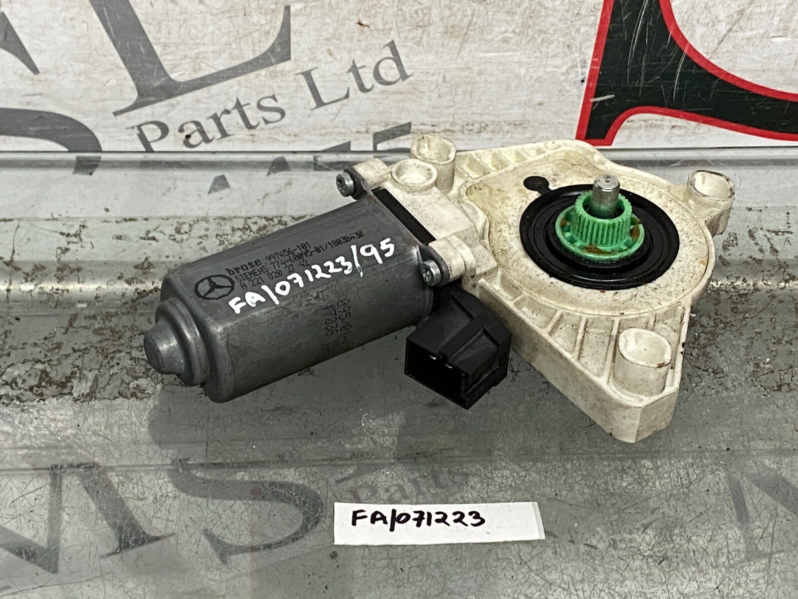 MERCEDES S Class W221 Window Motor Front Left A2218202742 for sale ...