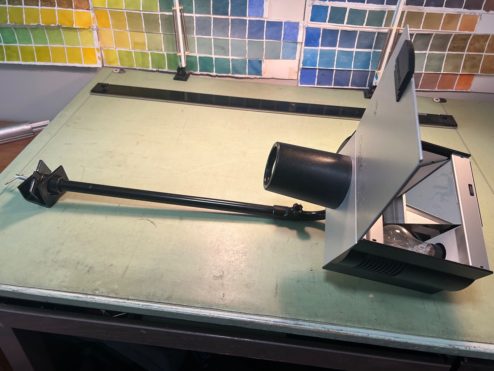 Autograph Design Master overhead projector with clamp-on stand for ...