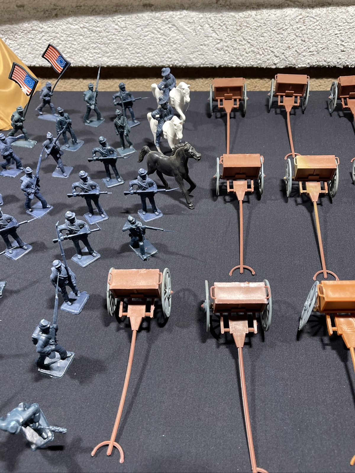 Civil War Plastic Soldiers Infantry And Cavalry Army Men Action Figures ...