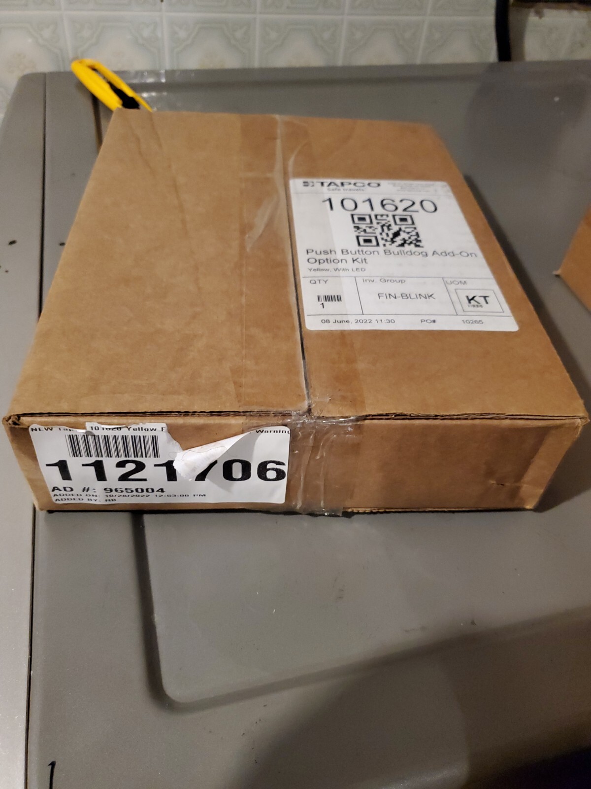 Tapco 101620 Yellow Pushbutton Set And Warning Sign for sale online | eBay