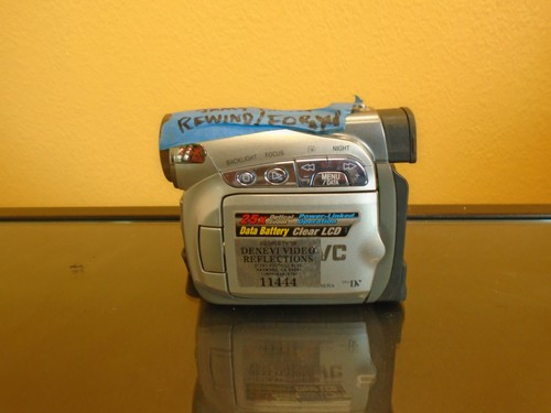 JVC GR-D250U MiniDv Mini Dv Stereo Camcorder / BATTERY AND CHARGER NOT ...