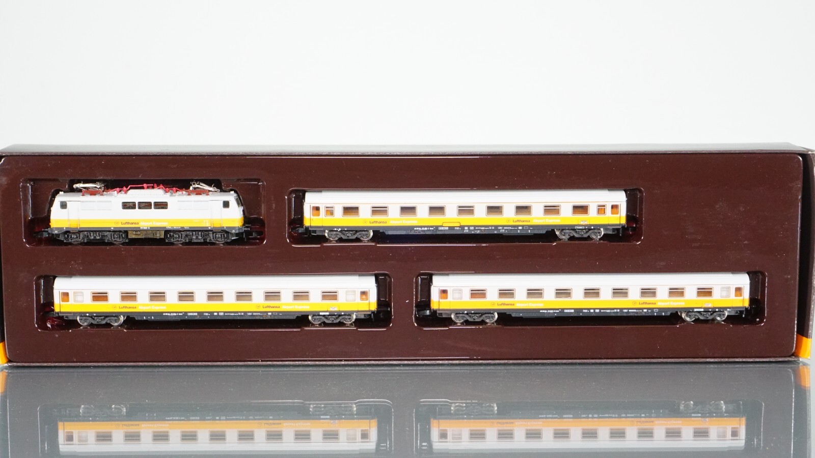 Marklin 8155 Lufthansa Express Train Set Z scale | eBay