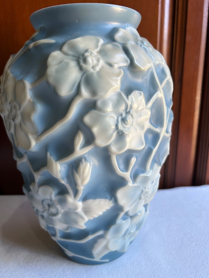 PHOENIX DOGWOOD BLUE W/ WHITE FLOWERS Vase Reuben Haley 1930’s GLASS ...