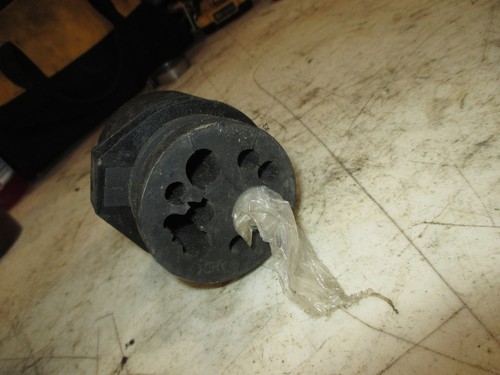 Suzuki DF150 DF175 DF200 outboard newer style rigging grommet #32 | eBay