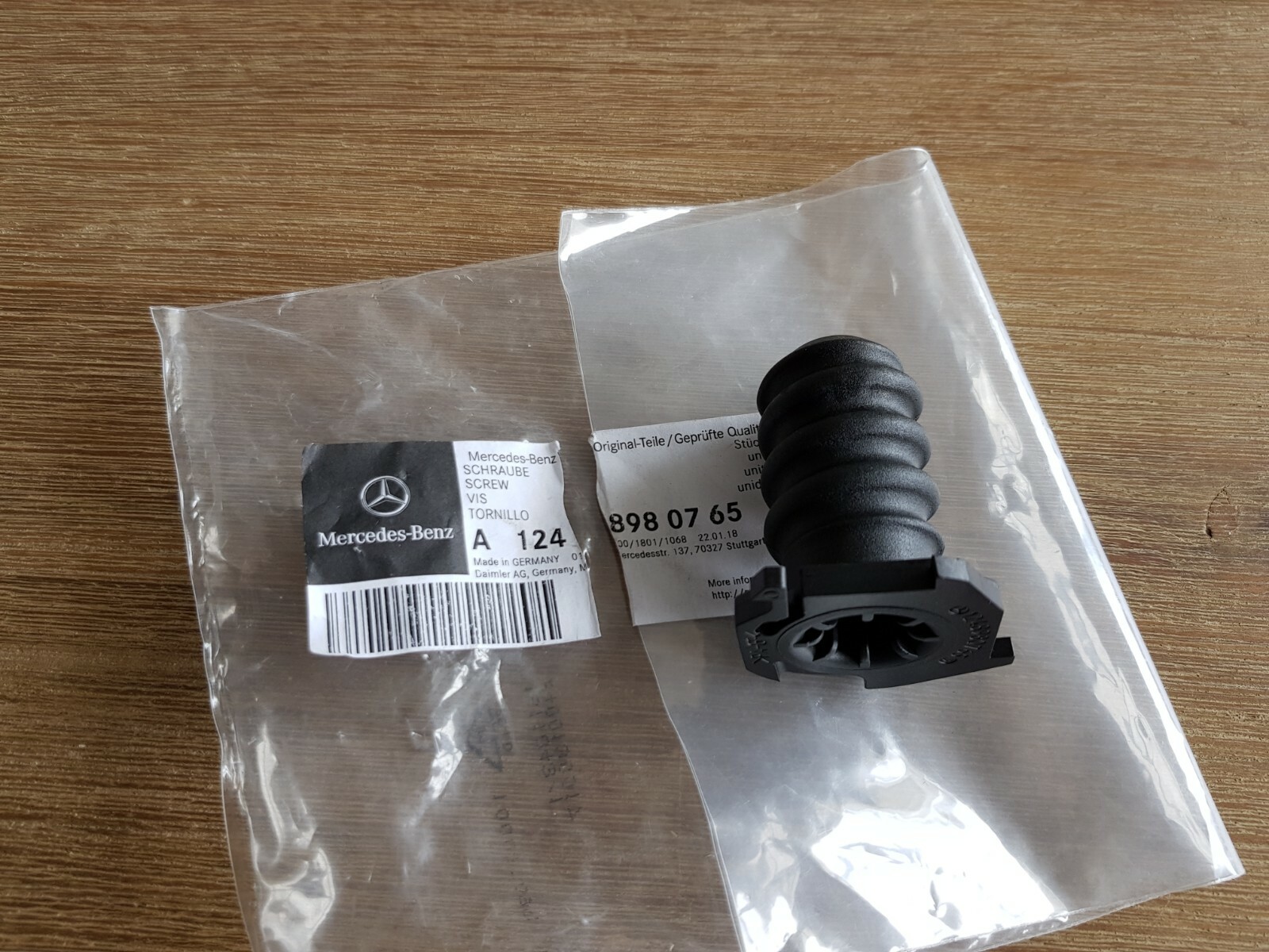 Genuine Mercedes W124 W140 W201 W202 W204 spare wheel fixing bolt ...
