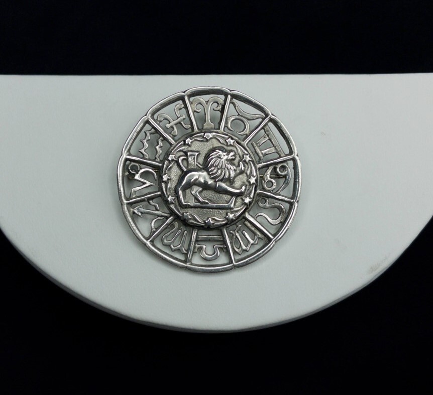Large Vintage Zodiac Lion August Leo Sterling Silver … - Gem