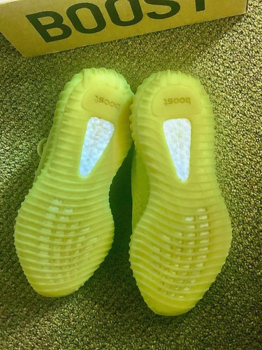 Size 6 - adidas Yeezy Boost 350 V2 Marsh 191984195872| eBay