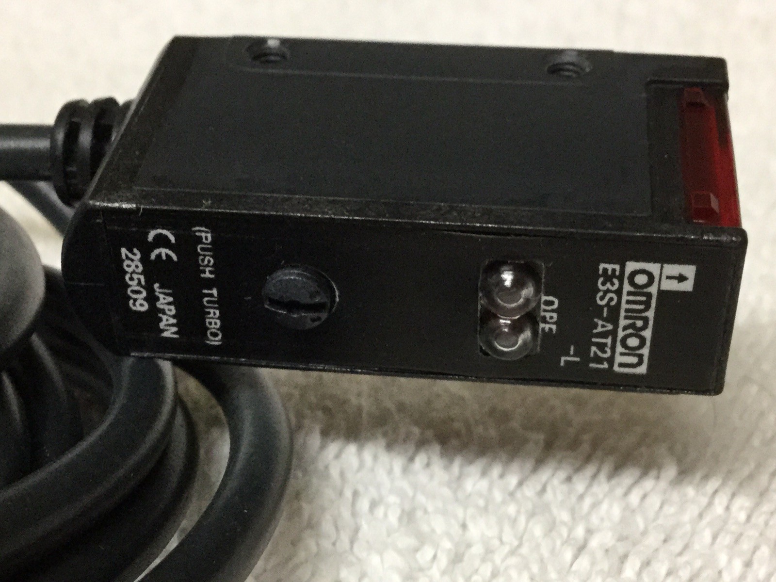 Omron E3S-AT21-L Photoelectric Sensor - NOS Surplus | eBay