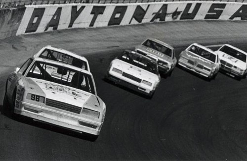 Joe Ruttman leads the Daytona 500 around the 100th lap. Ruttman wou ...