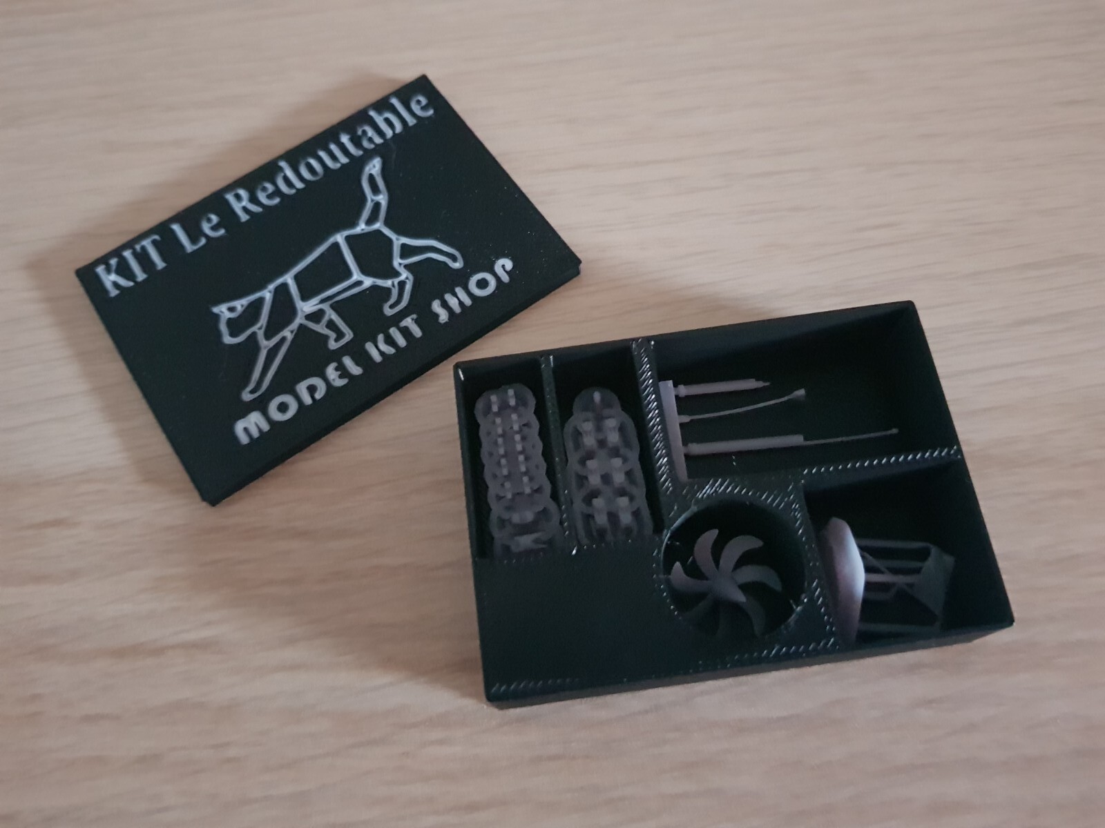 Kit de detaillage - Heller Le redoutable 1:400 by modelkit.fr | eBay