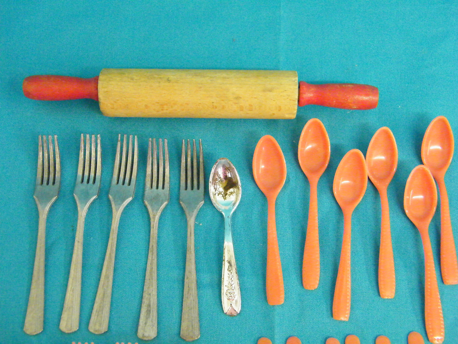 Vintage Childs Mixed Lot Of Toy Play Silverware & Wooden Rolling Pin | eBay