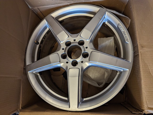 1 X Genuine MERCEDES 19" CLS Class C218 AMG 5 Spoke Alloy Wheel ...