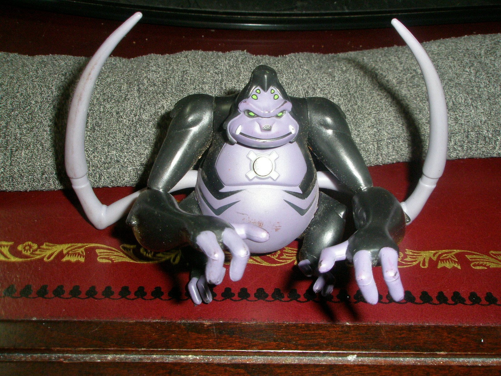 Ben 10 Ultimate Spidermonkey Toy