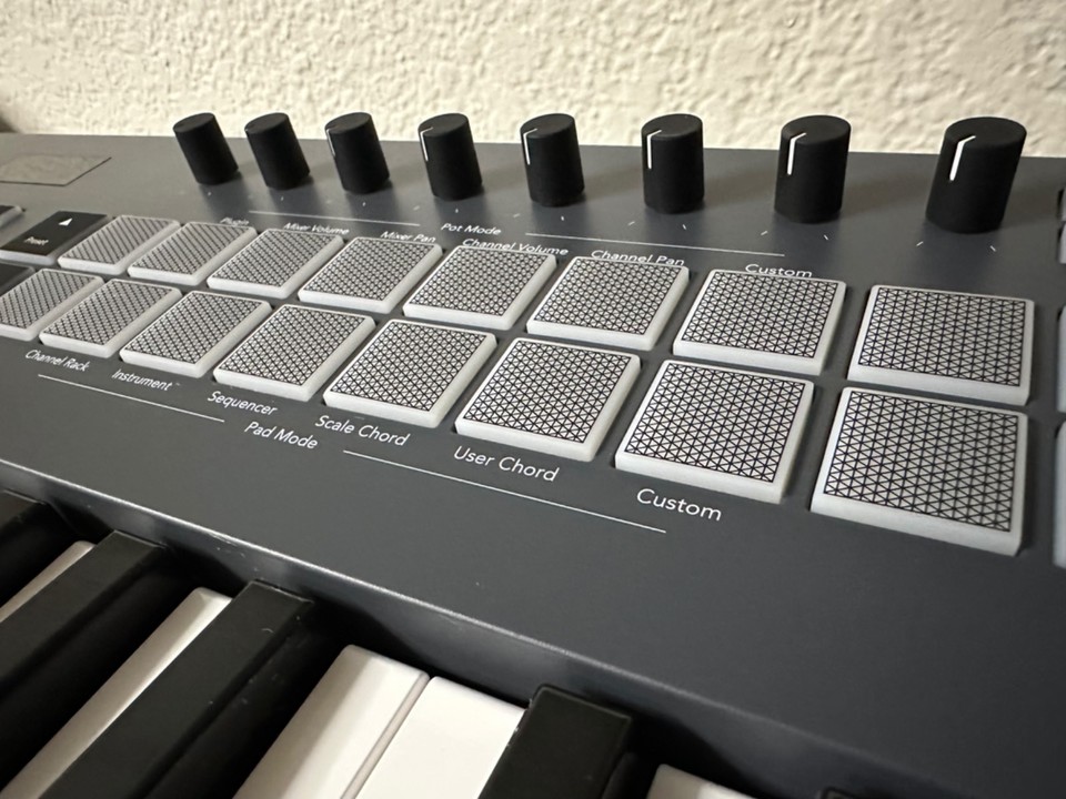 Mint Novation FLkey37 • 37-Key MIDI Controller Keyboard for FL Studio ...