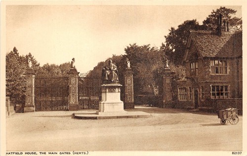 uk48521 hatfield house main gates herets real photo uk | eBay UK