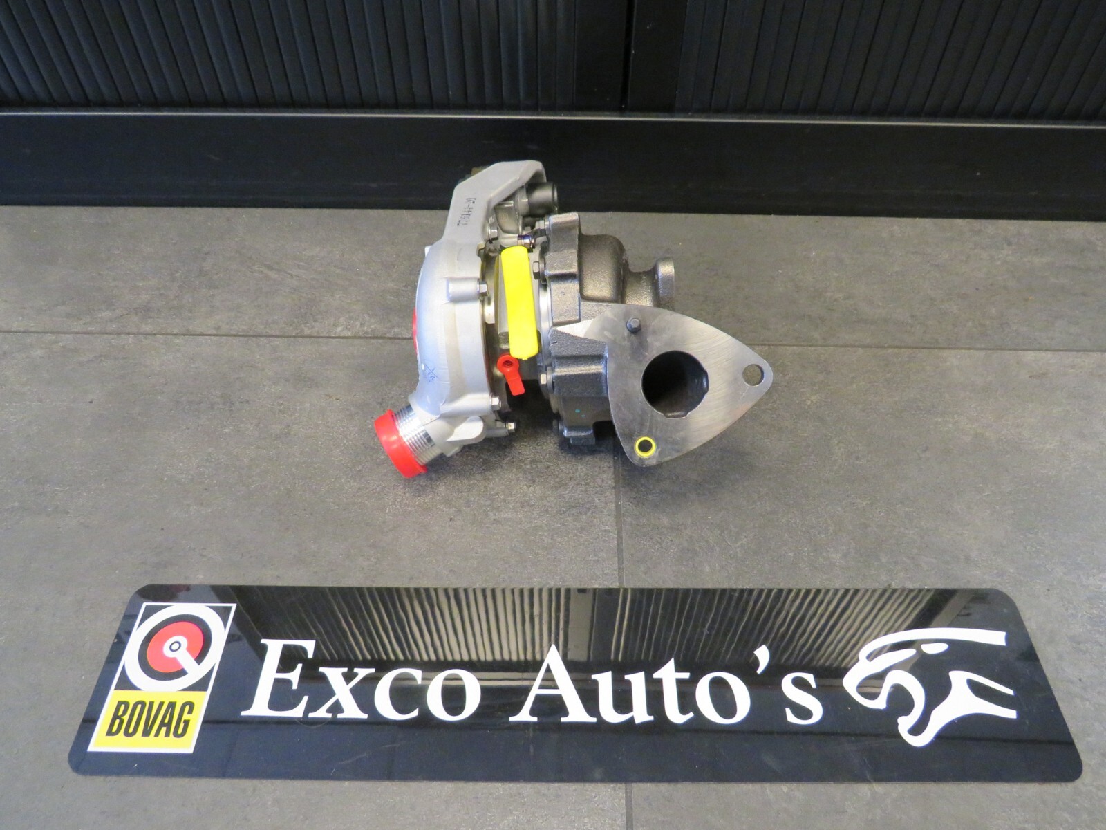 Jaguar F-Pace 3.0D Euro 6 Linker Turbolader T4A8248 HK836K682AA Neu ...