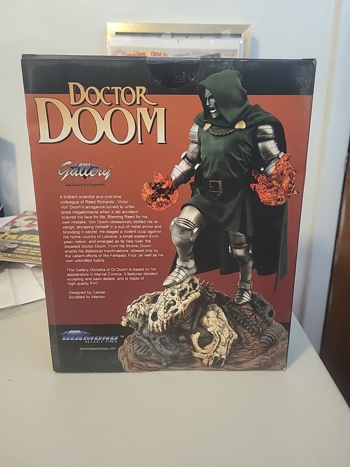 Diamond Select Marvel Gallery Diorama Doctor Doom Walmart Exclusive ...