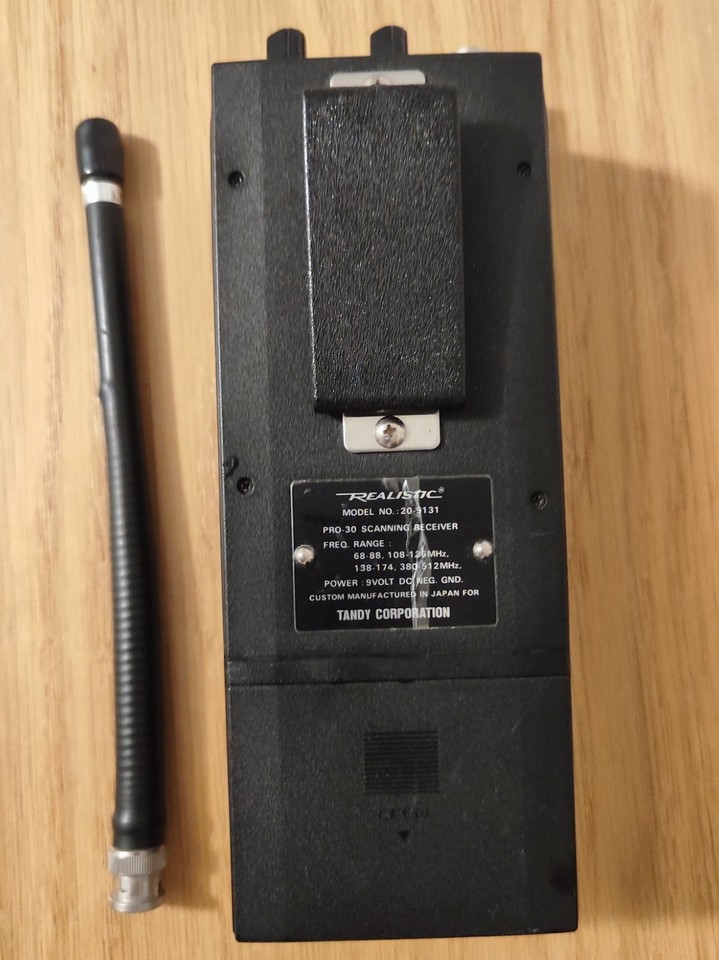 Realistic Pro 30 Portable Handheld Programmable Scanner - Radio shack ...