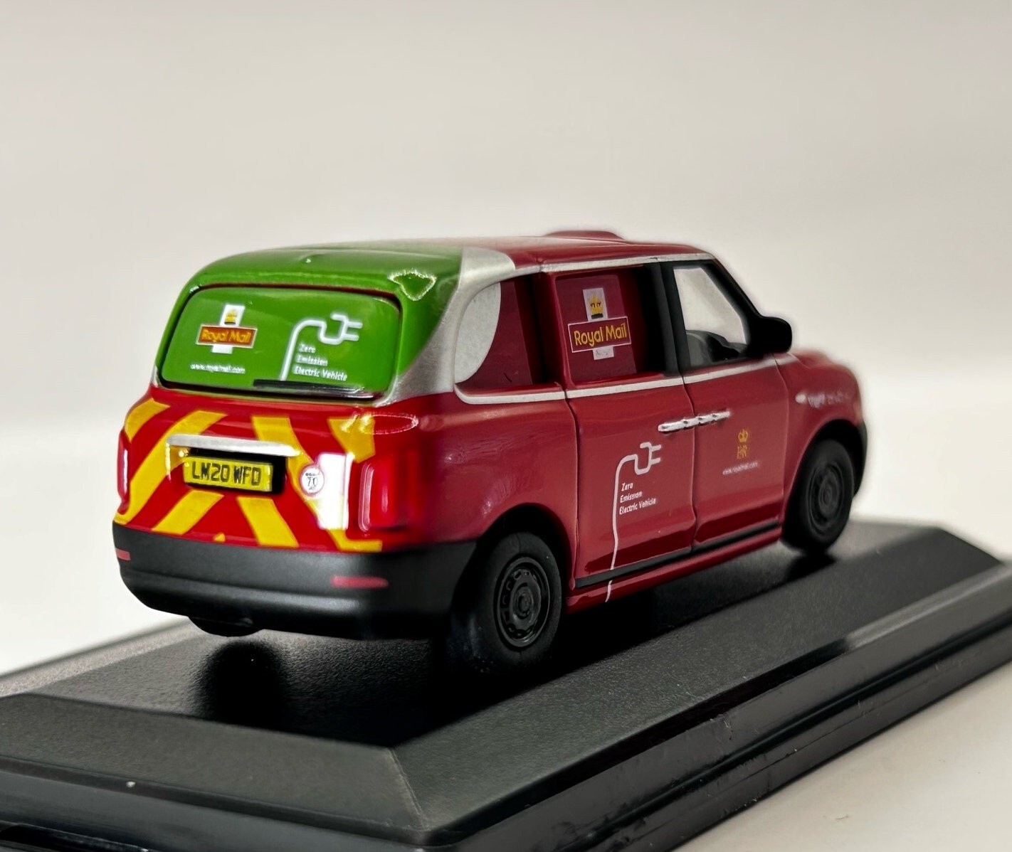 BNIB OO GAUGE Oxford Diecast 1:76 76TX5003 Royal Mail TX5 Taxi ...