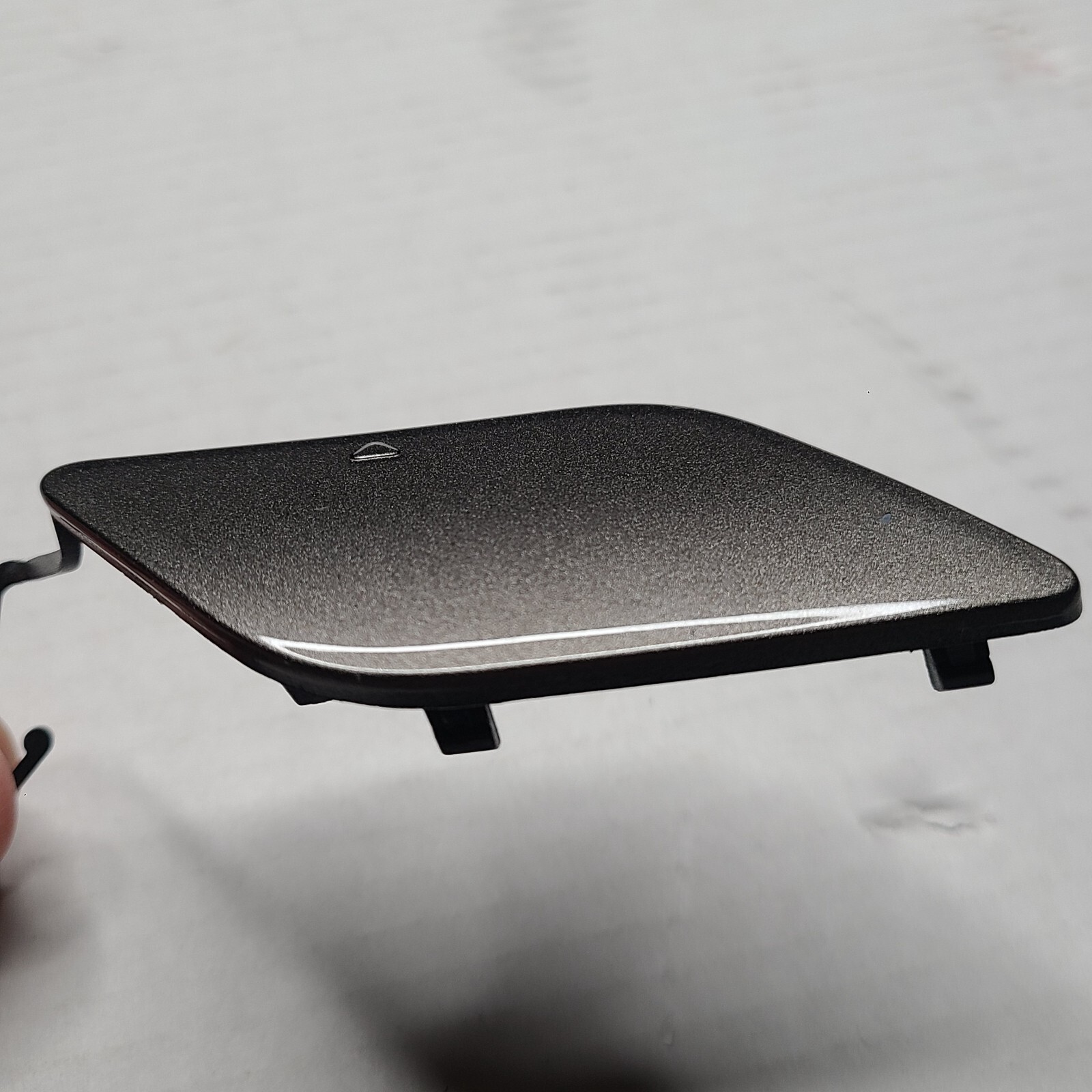 MERCEDES E CLASS 07-09 FRONT BUMPER TOW HOOK CAP COVER - TAN / BROWN ...