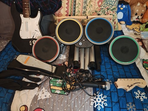 Rock Band 4 PS4 PS5 Bundle Fender Guitar Drums Game Mic PlayStation ...