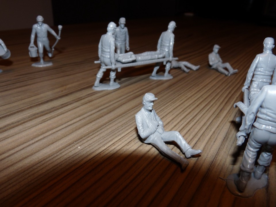 MARX Recasts ACW Centennial CSA Toy Soldiers Incl 2 Stretcher Bearers ...