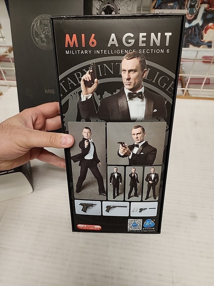 2013 DID M16 Agent 1:6 Scale James Bond Figure | eBay