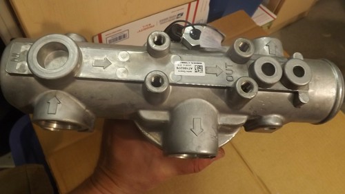 OEM John Deere 310 410 Hydraulic Filter Head ATAT195276 Filter AT308274 ...