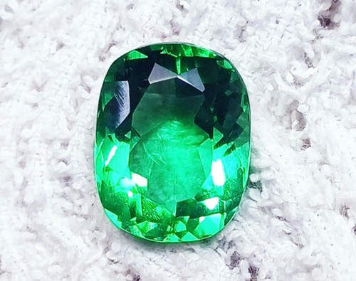 Green Topaz Cushion Shape Loose Gemstone 14.15 Ct Certified With Free ...