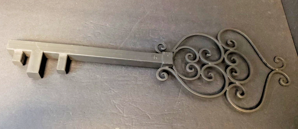 Set of 3 Metal Decorative Keys Wall Decor 26", 24.5", 17.5" Long ...