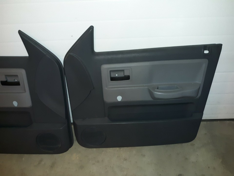 2005-2008 Dodge Dakota Front Left Door Trim Panel Drivers side Left ...