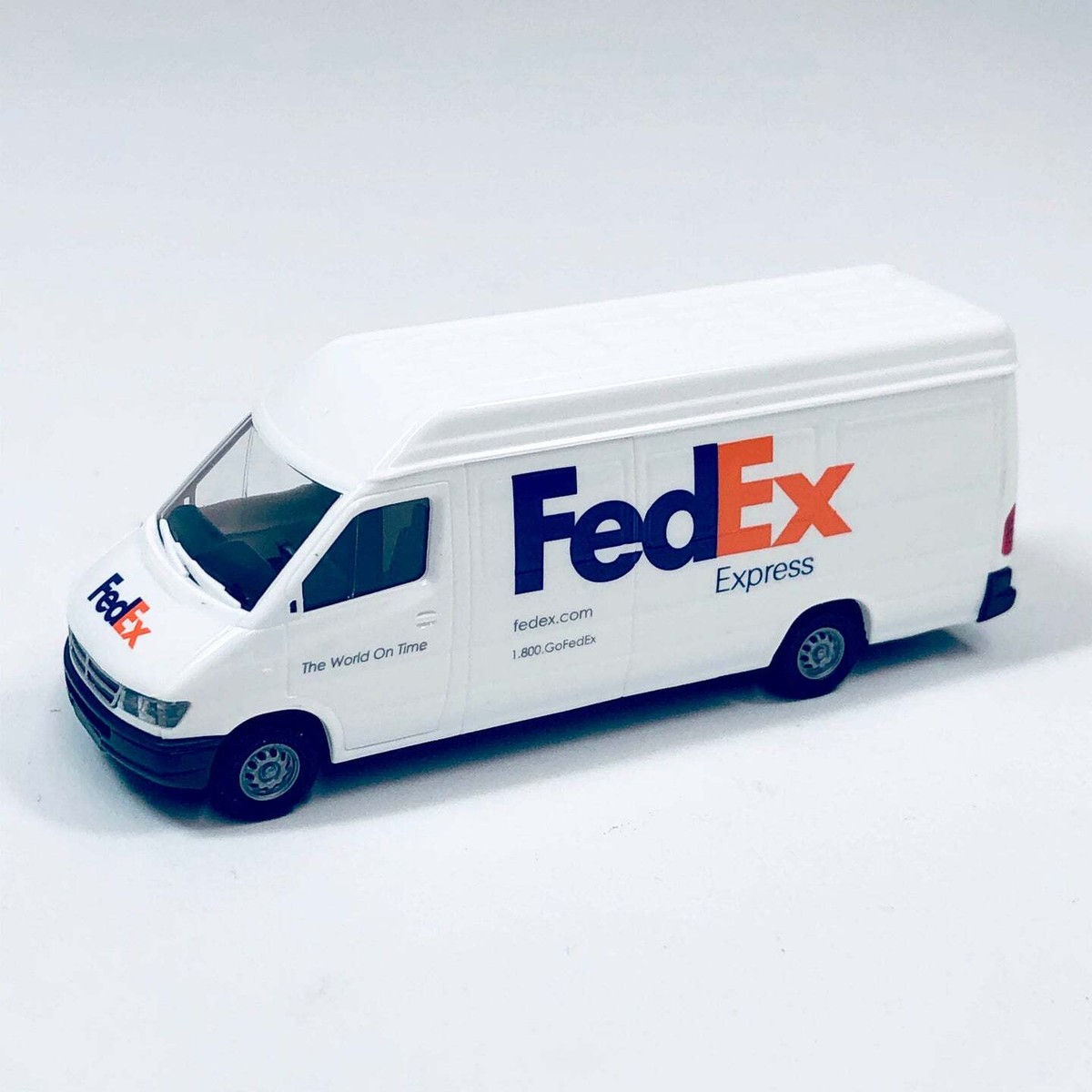 Fedex Ground Diecast Metal Step Van Delivery Replica Truck FedEx
