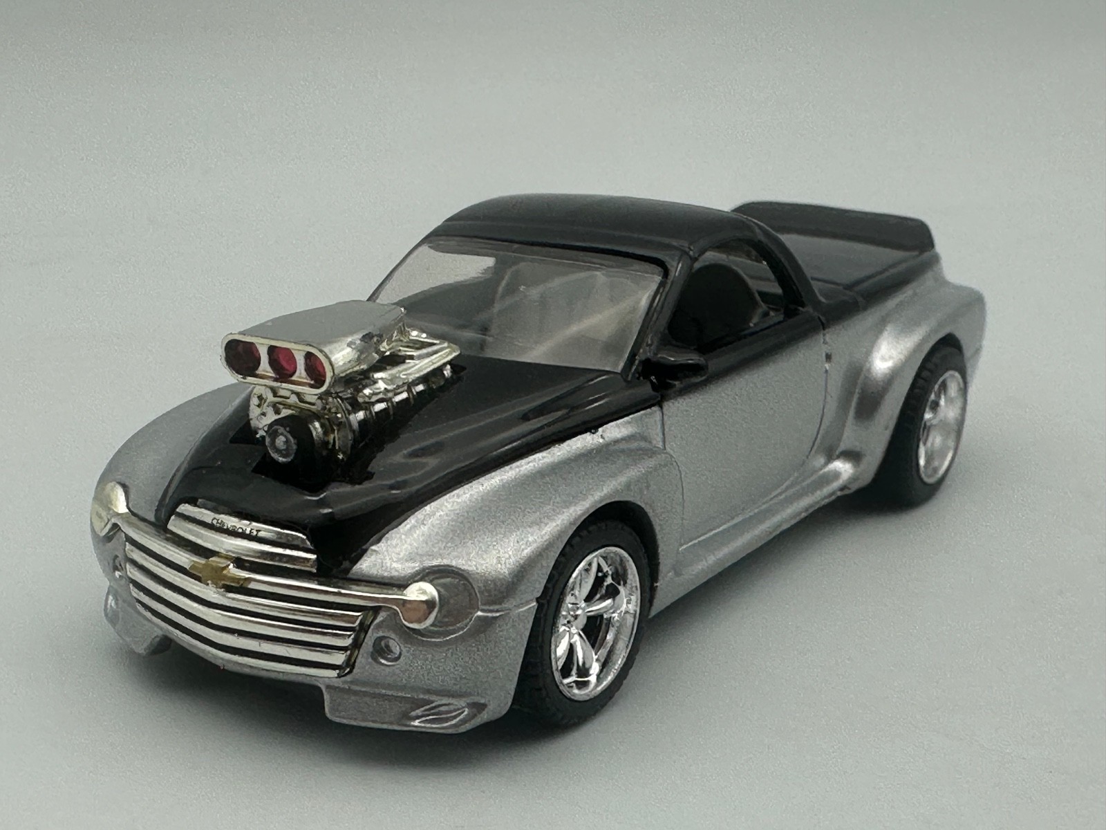 1 Badd Ride 2005 Chevrolet SSR Blown Dragster, Silver & Black, 1:64 ...