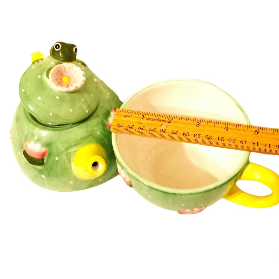 Peggy Jo Ackley Ceramic Teapot For One Green Peeping Frog Water Lilly ...