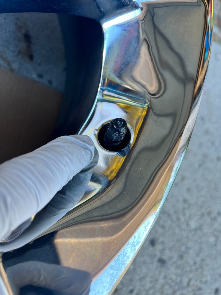 GM Chevrolet Silverado 1500 Four Chrome Wheels Rims Center Caps 20 ...