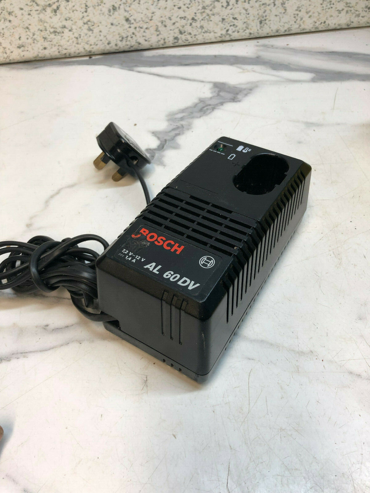 Bosch 12v BATTERY CHARGER AL60DV | eBay