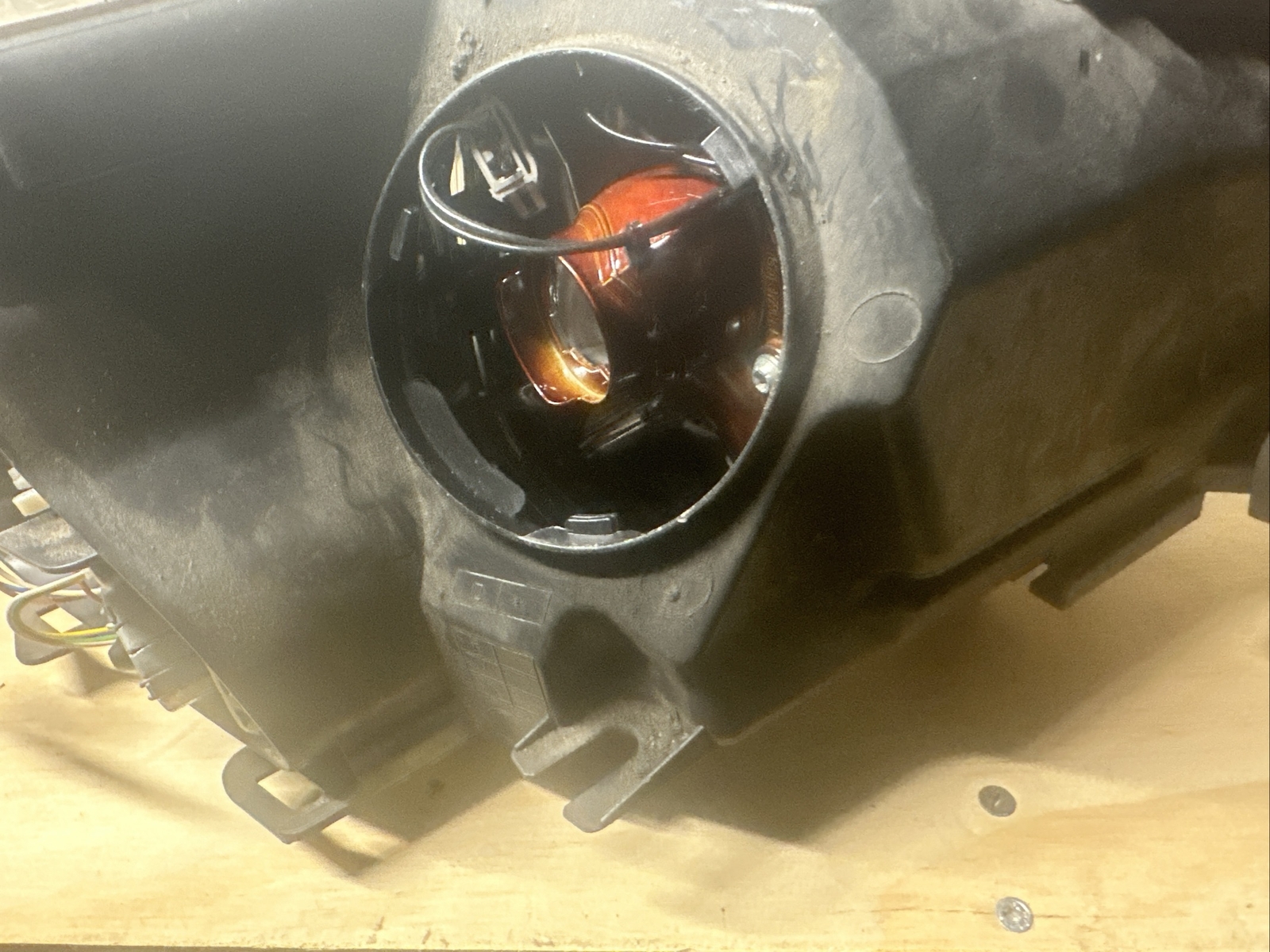 BMW E60 5-series M5 Dynamic Xenon Headlight Left Drivers HELLA 7177737 ...