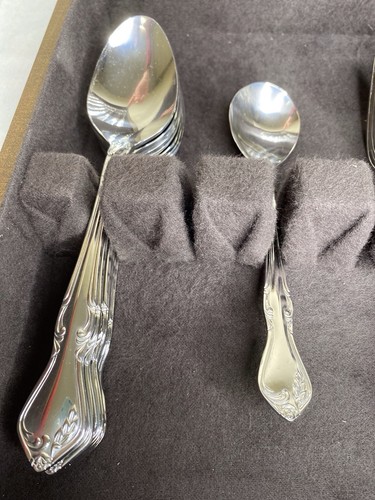 45pc Set Reed & Barton Select Stainless Flatware Heritage Mint Rose ...
