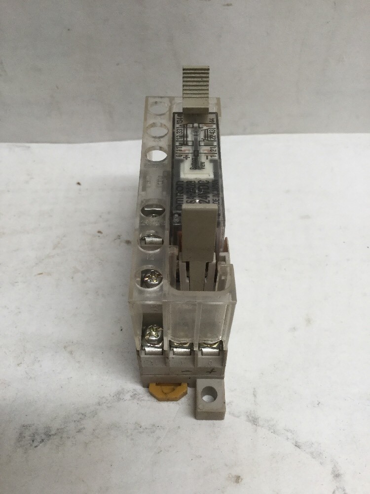 Omron G7SA-2A2B Relay 24 VDC Coil G7SA3A1B w/ Base P7SA-10F-ND | eBay
