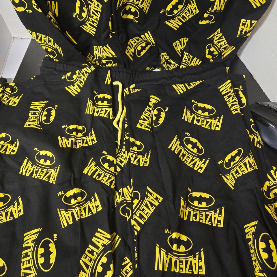 FaZe Clan X Batman Men's Top & Pants Lounge Pajama Set Black Yellow ...