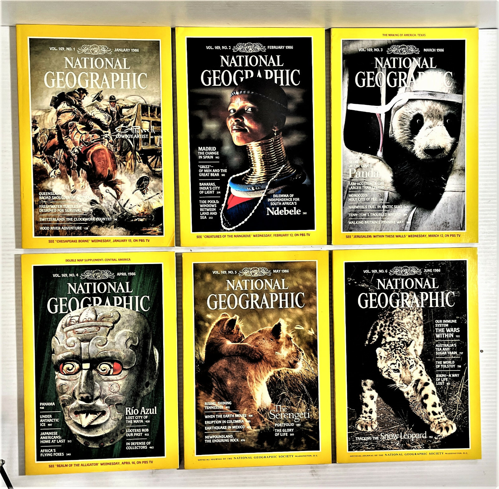 NATIONAL GEOGRAPHIC MAGAZINES 1986 12 Issues Complete Year in Slipcases ...