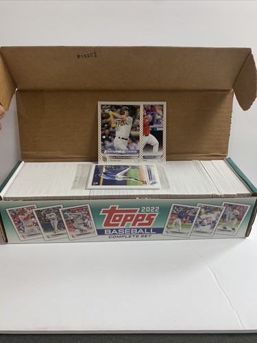 2022 Topps Factory Set (Gold Star Parallel Set) #1-660 w/Rookie ...